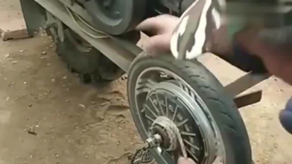 果然是高手在民间,看民间牛人如何将电动车轮胎改装成发电机!
