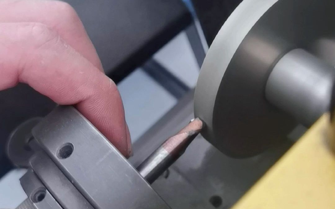 美日X8球头铣刀研磨机 无需技术也可轻松修磨