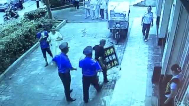 老人与城管冲突后死亡监控曝光,官方:警方介入,死因在调查