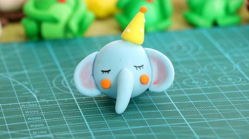 大象徽章粘土手工,超级简单的大象徽章,快来亲手制作徽章吧