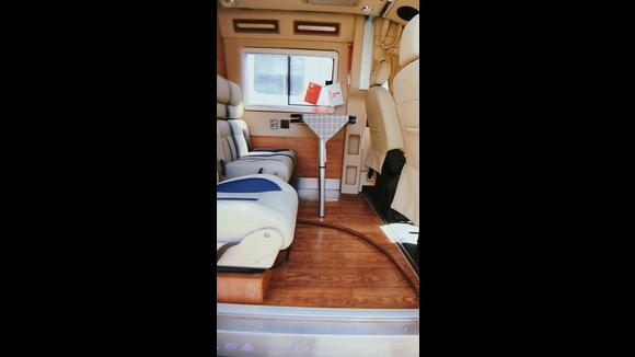 拥有3张床的依维柯B型房车