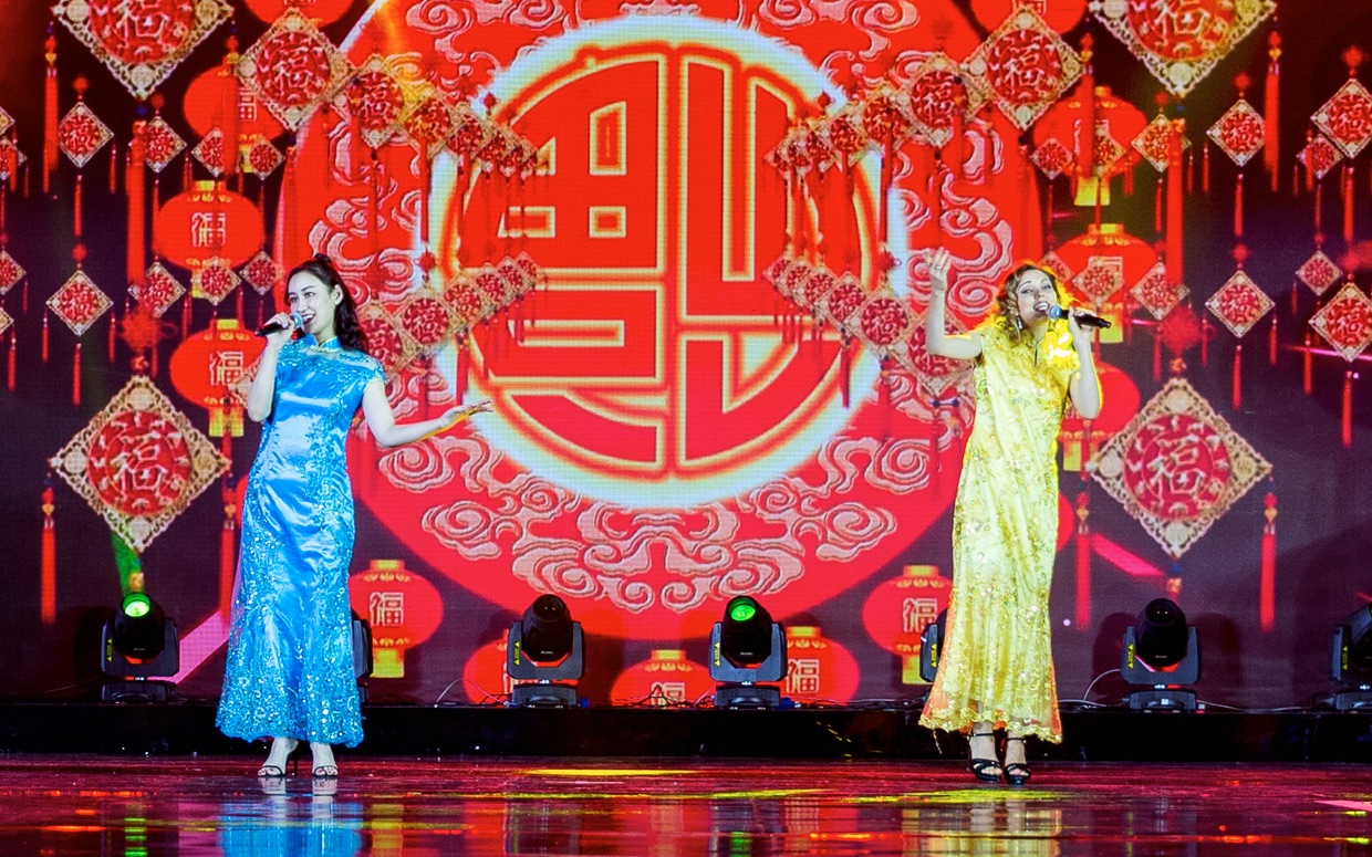 2019中国旗袍春晚《过新年》(电脑版)