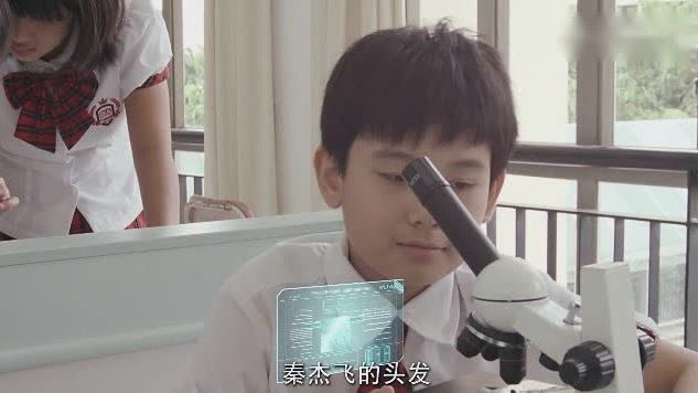 快乐酷宝:杰飞的头发成了试验品,百科显微镜好厉害