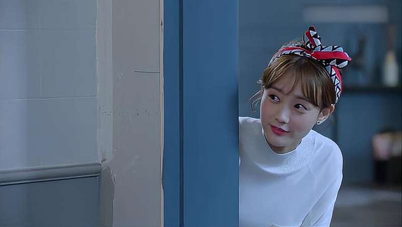 夏苒苒和铭哲同居,两人白天黑夜的撒糖,简直不要太腻歪!