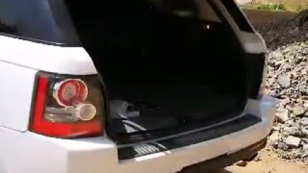 揽胜运动版电动尾门,老款揽胜电动尾门安装效果