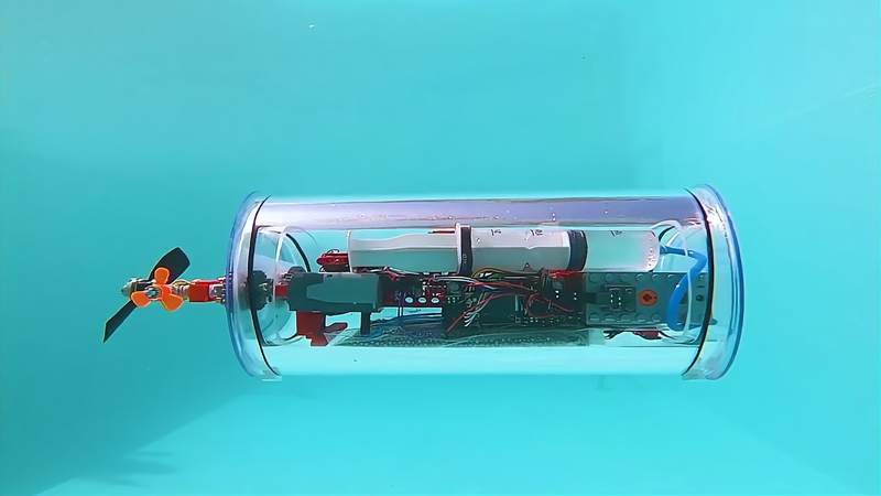 打造一艘潜水艇,水下操控灵活,没想还能编程