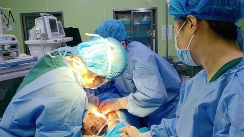 生命诞生的过程 #剖腹产 #接一切好孕 #人类幼崽 #生产记录