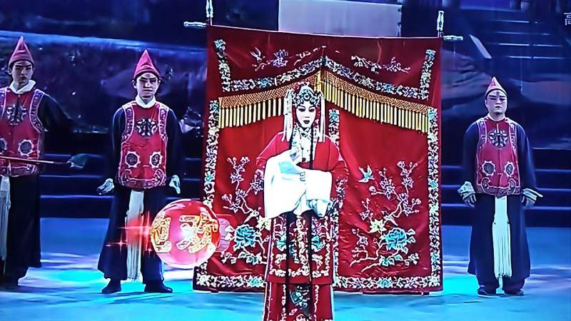 京剧程派名家刘桂娟《锁麟囊—春秋亭》选段