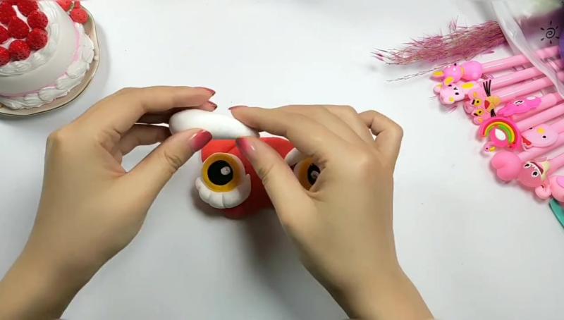 DIY一份新年礼物,舞狮的小老鼠,粘土画教学