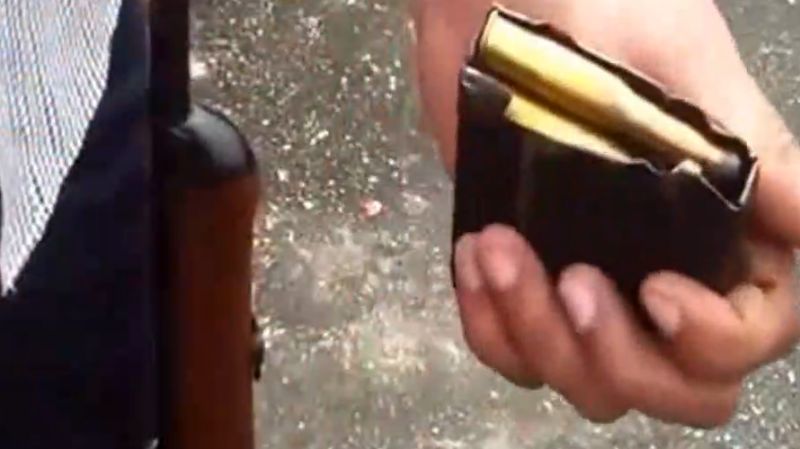 手动步枪弹匣加弹射击 使用8mm弹药 看看效果怎么样