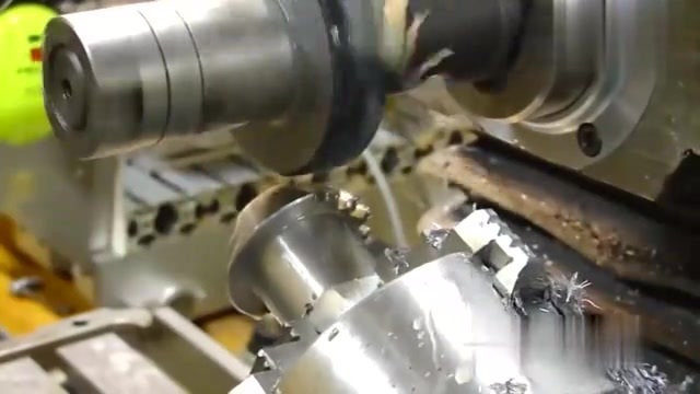 还是第一次见造型这么奇特的齿轮加工方法,真是长见识了!