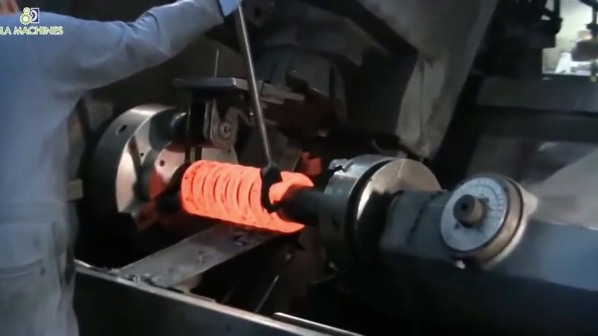 大规格弹簧制作过程,比想象的要难!