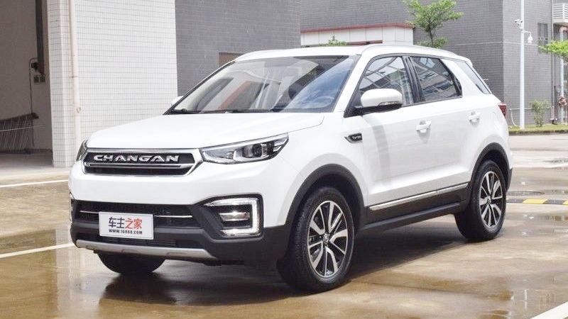 长安CS55,爱信新款6速手自一体变速器切换轻松!