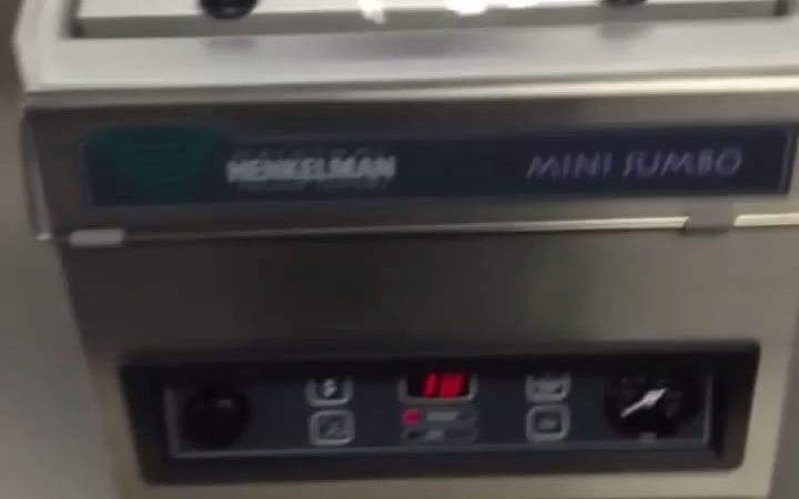 荷兰汉高文牌HENKELMAN MINI JUMBO迷你型真空包装机 操作展示