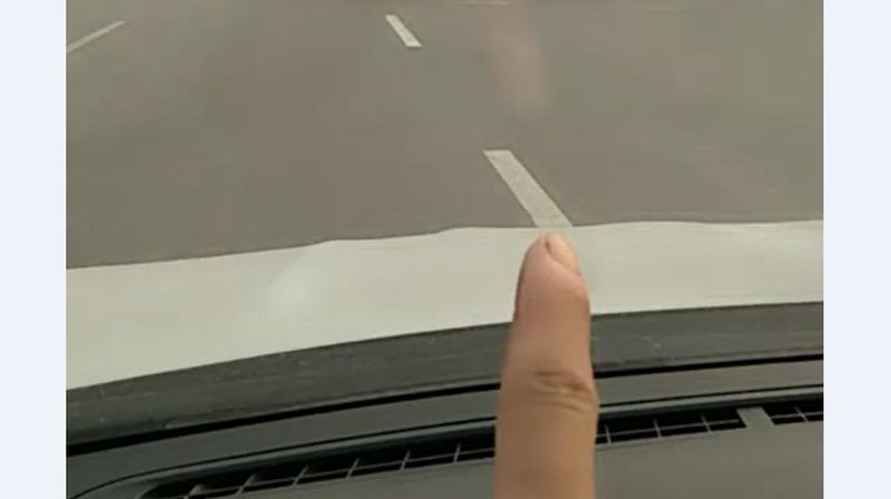 这个视频告诉你在行驶过程中,怎样判断右前轮位置