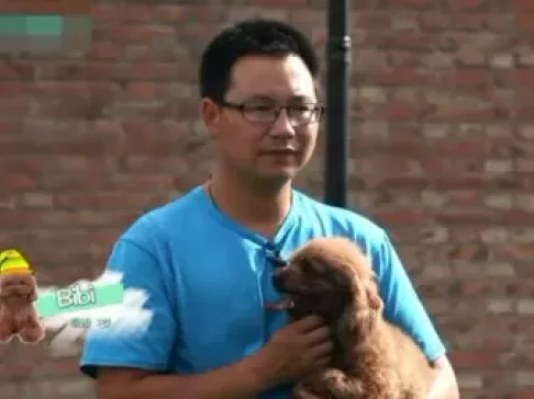 响片训犬教程 怎么教小狗在固定的地方大小便 如何训练狗