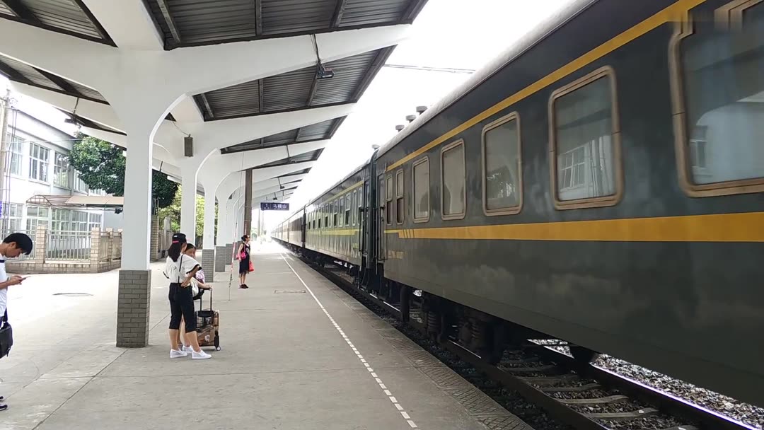 宁芜铁路K34次列车马鞍山一道停车