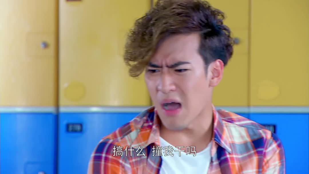 夏日心跳:校草跳水比赛姿势太随意,粉丝完全不看动作只看脸!