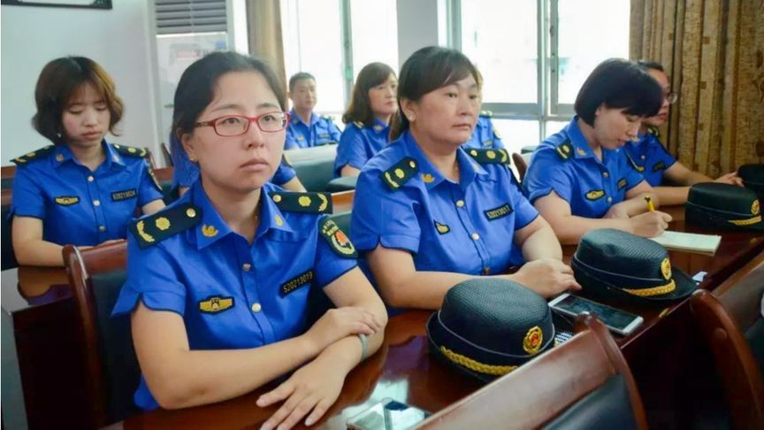问题很严重,仅凭几则不实新闻就抹黑“农管”,是信任缺失的表现
