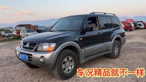 今天又刚到一台精品三菱帕杰罗V73、自动档才跑了13万公里