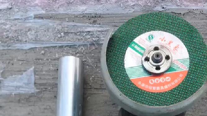 老师傅使用角磨机,这技术就是稳,看看怎么样!