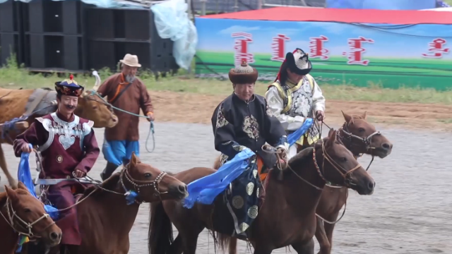 草原那达慕大会 起源于成吉思汗检阅部队
