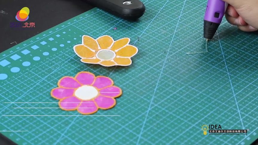 “艺动·北京”3D打印笔手作课程“神奇自然”系列——花朵