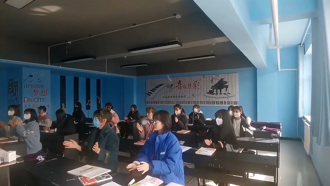 幼儿教育专业课桌舞学习展示中,你会几段呀?