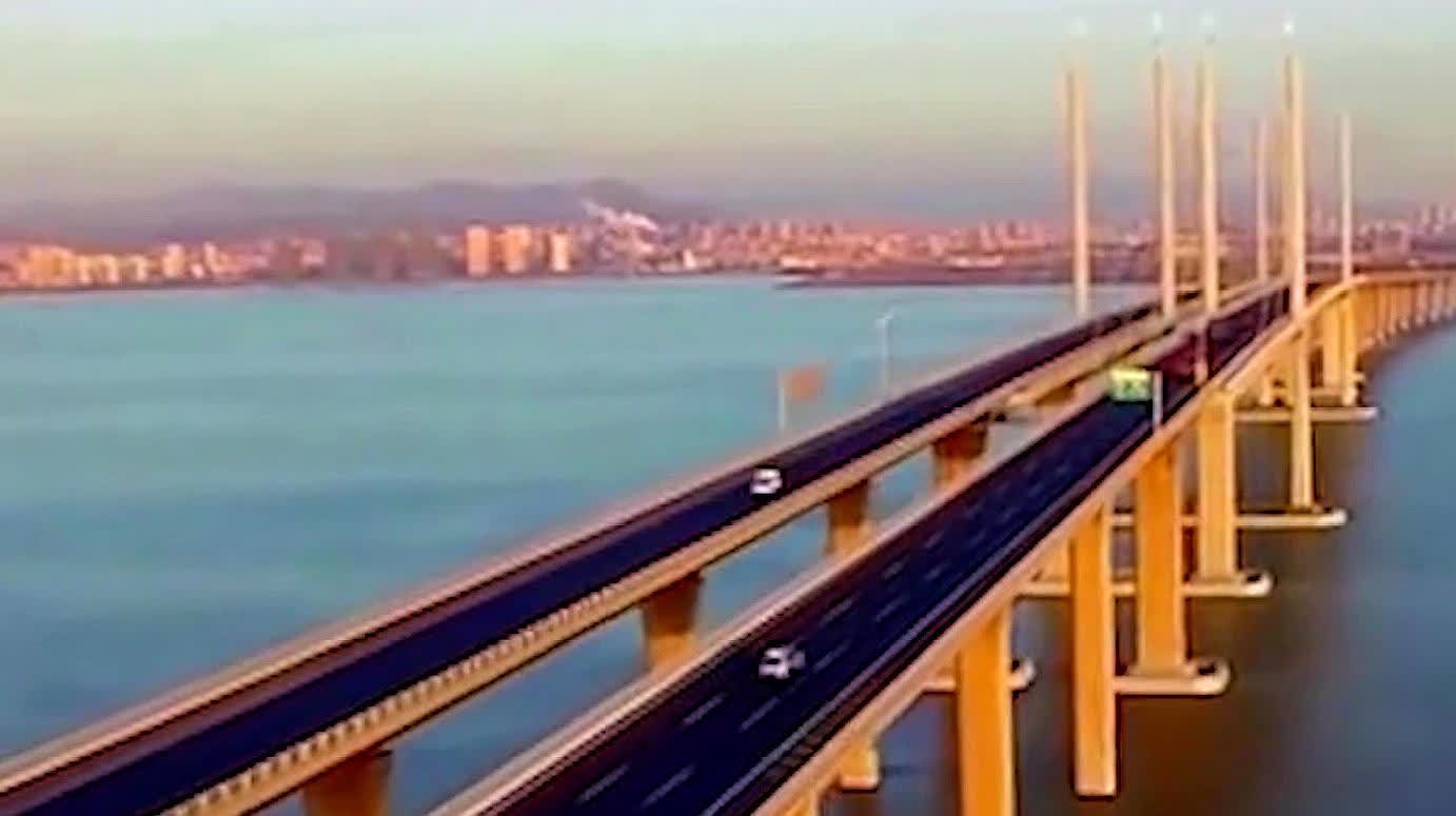 你知道世界上最长的桥有多长吗?眼前这一幕,把我震惊到了!