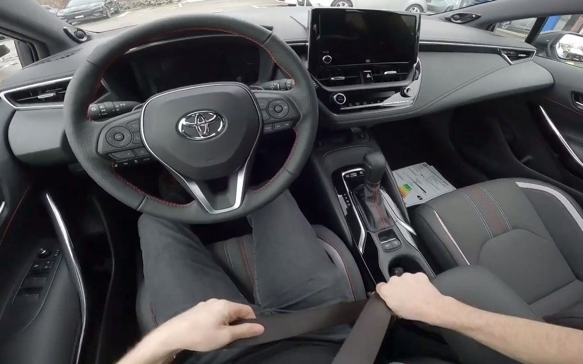 第一视角驾驶2022款丰田卡罗拉旅行车运动版GR试驾POV