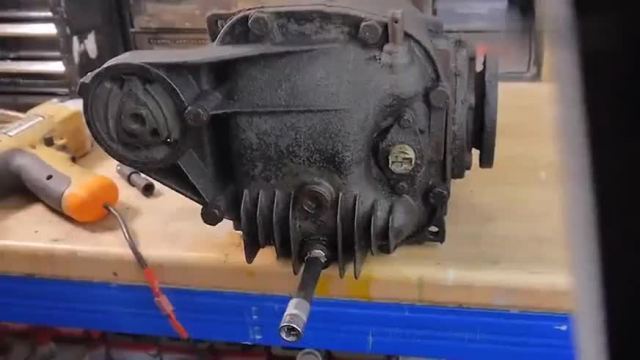 没想到成品惊艳了,N年前宝马限滑差速器还能用吗牛人动手翻新