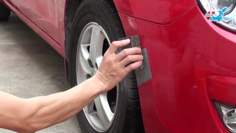 伤及底漆刮伤修补操作视频-爱车刮伤搜点缤