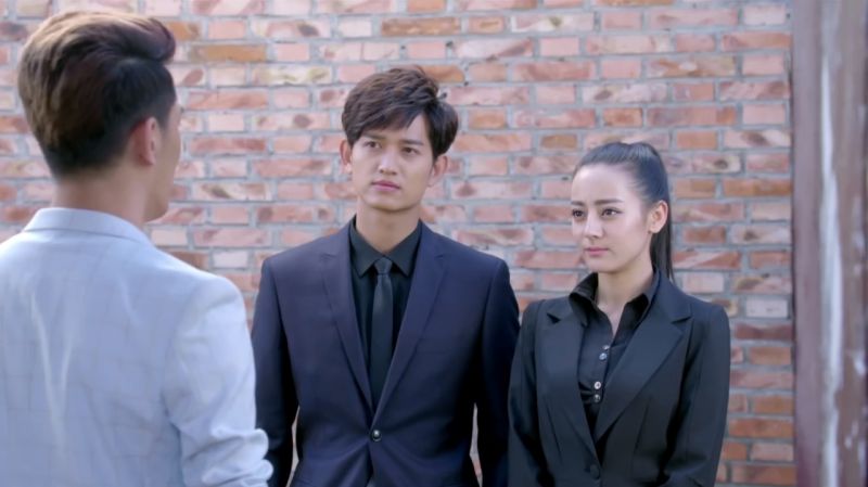 麻辣变形计:一夜暴富迷人眼,小伙终于醒悟,决意捐款希望工程