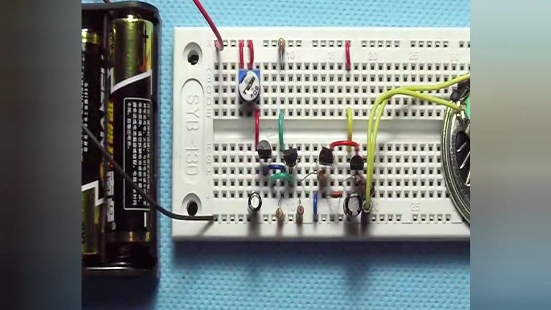 例33 机关枪声模拟器