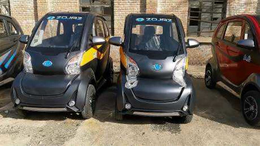 两门三座微型小霸王,1200瓦电机,可装锂电池