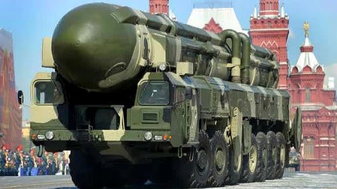 俄亮相一"神秘"武器!速度比洲际导弹快一倍:10分钟飞6000公里