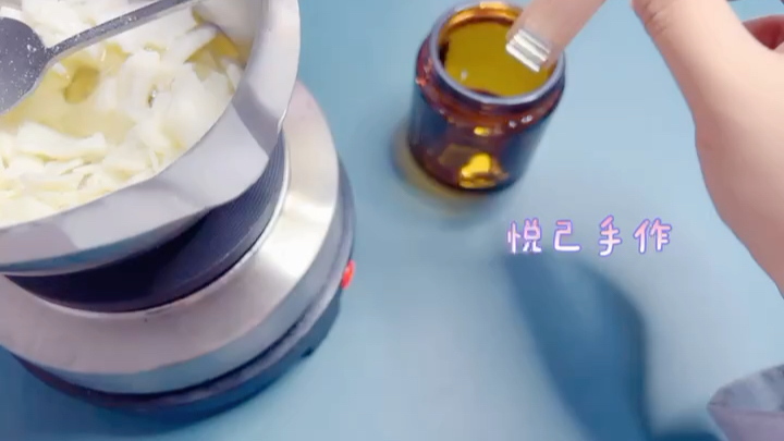 香薰杯蜡 容器蜡制作过程
