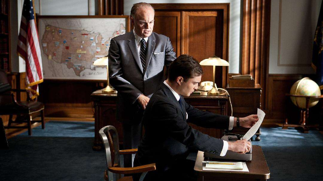 胡佛为何能做48年美国FBI局长?历任总统都无可奈何?