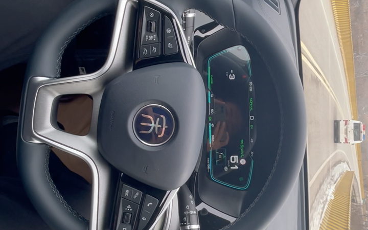 比亚迪宋PLUS DMI ACC自适应巡航实际效果