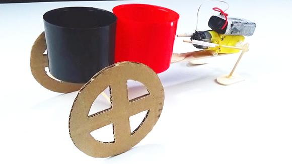 玩具DIY:如何制作一个疯狂的搬运工机器人,就是爱推小车