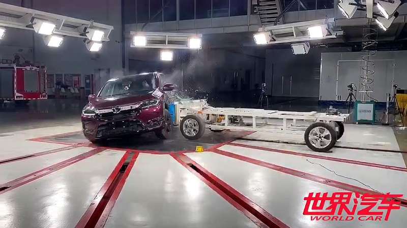 广汽本田皓影—可变形移动壁障侧面碰撞试验完成