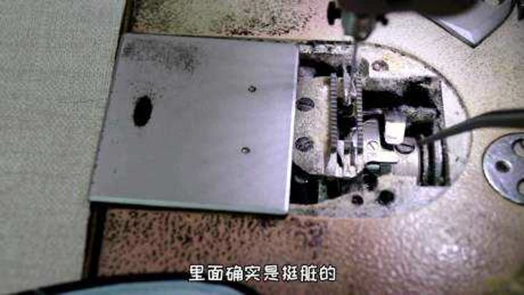 潮州小伙在服装厂打工,用网络教程维修缝纫机,老师傅要下岗了?