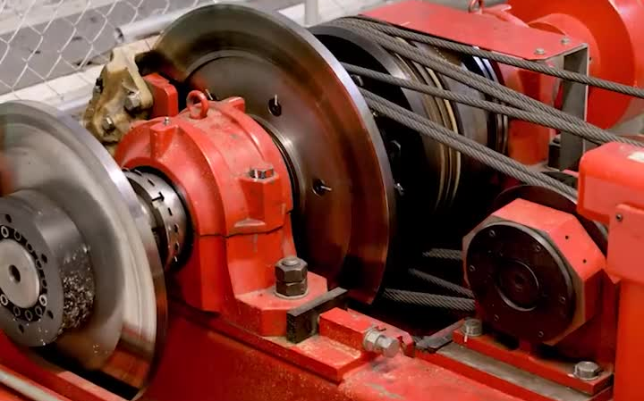 车辆翻滚测试。1分钟说车挑战 汽车