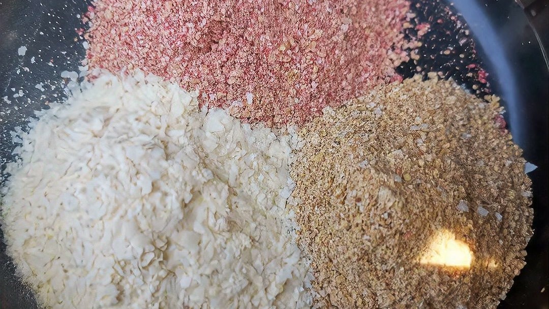 拉丝粉的用量和添加顺序,只需两步,让你拉出的饵料大而圆
