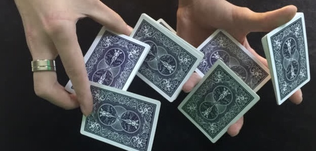 赌神花式洗牌,怎么洗都不乱的原因原来是这样!