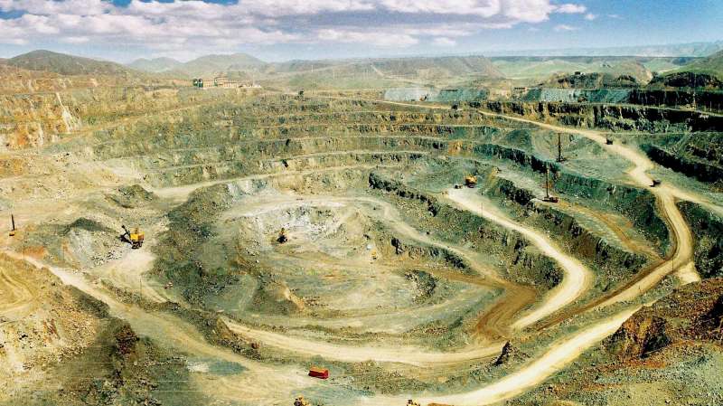 日本发现大型稀土矿,可供人类使用700年,美十分眼馋却不敢开采