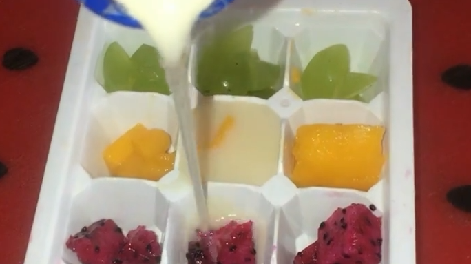 夏天必备的小甜品,冰冰凉凉,成本低做法还超级简单,家人都爱吃