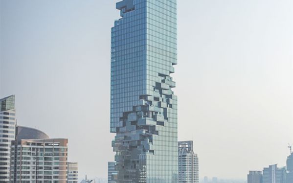 刚建完不敢住,像被虫蛀了,居然是泰国第一高楼