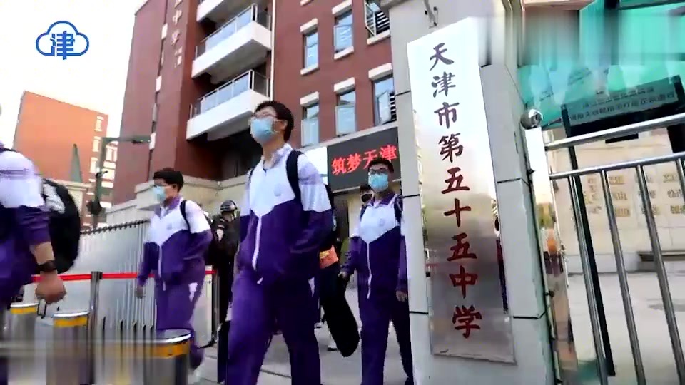 一校一策让学校周边通行顺畅安全