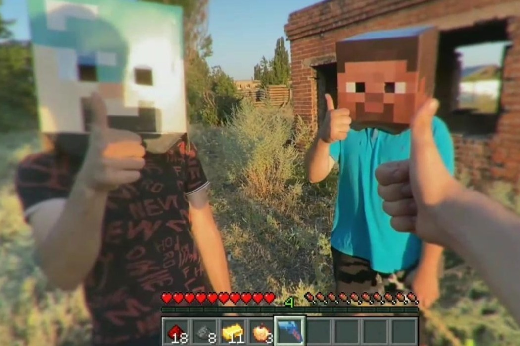 我的世界:玩家采矿又发现宝贝了,不过这颜色让玩家有点慌啊!